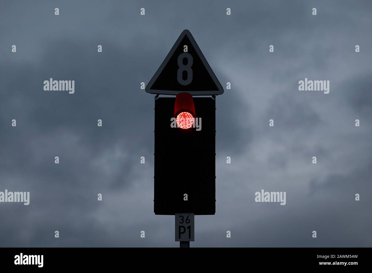 Fire traffic signal hi-res stock photography and images - Alamy