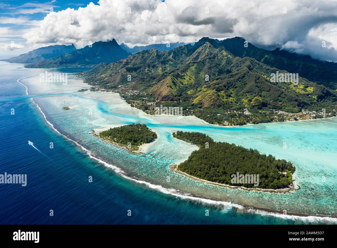 Lagoons at Northwest of Moorea, Moorea, French Polynesia Stock Photo ...