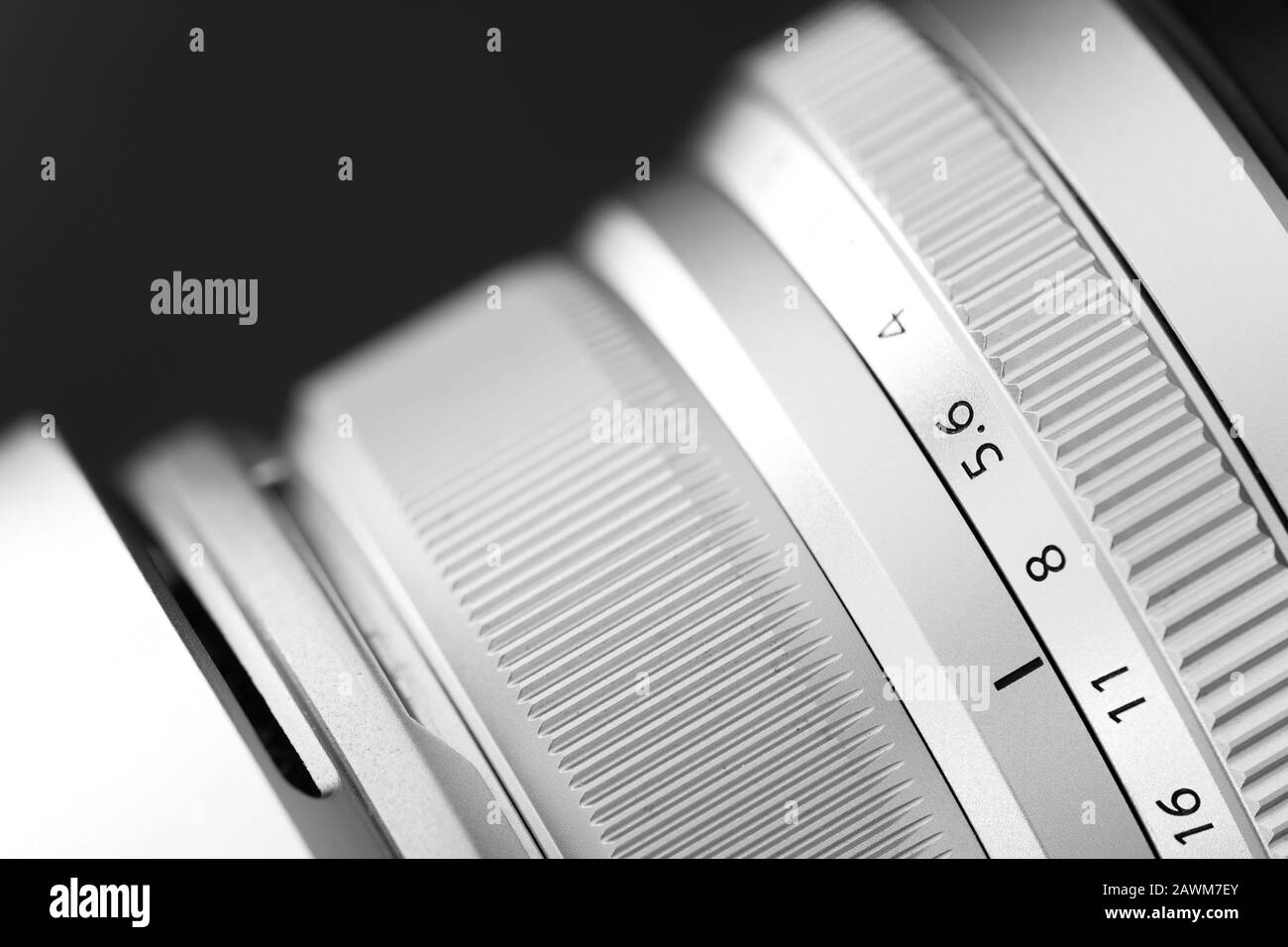 The lens part of the old style camera closeup view Stock Photo - Alamy