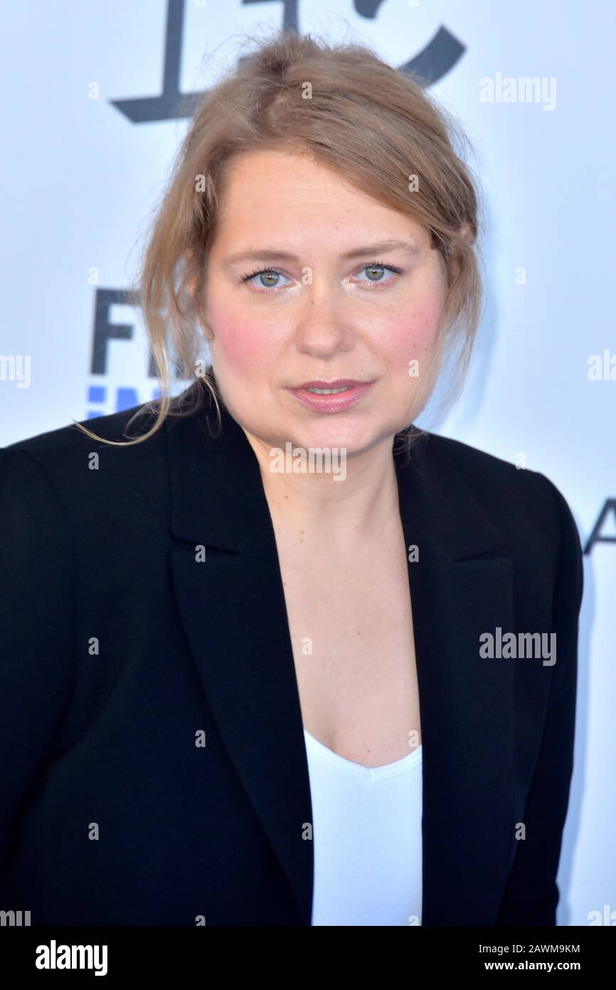 Merritt wever hi-res stock photography and images - Alamy