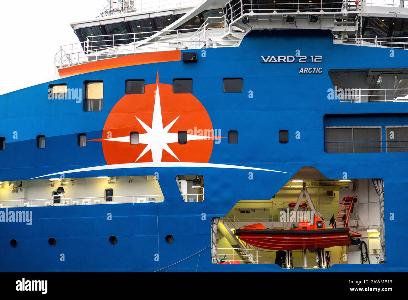 Close-up of AHTS anchor handling multi-purpose offshore support vessel Horizon Arctic at ...