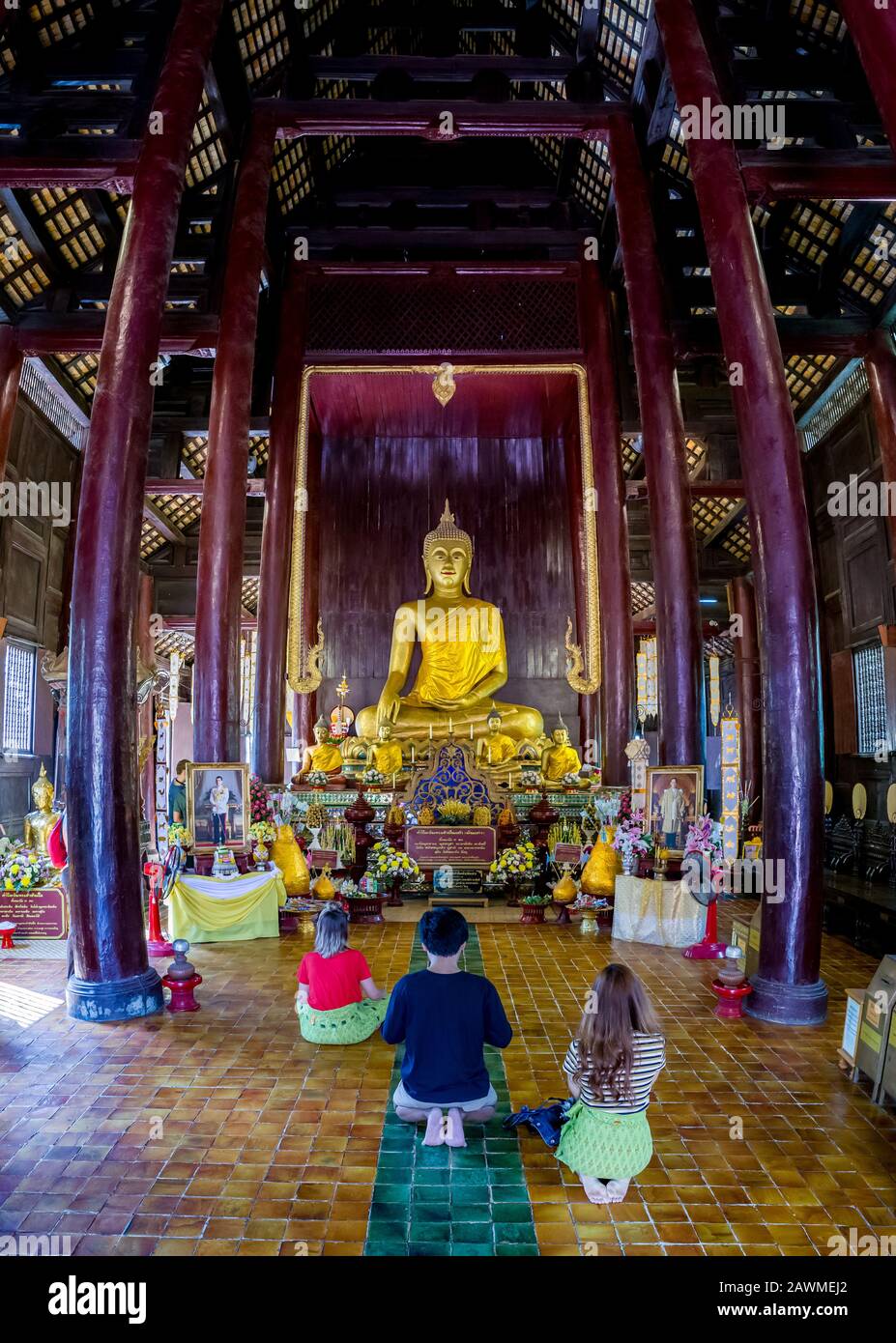 Wat phan tao temple hi-res stock photography and images - Alamy