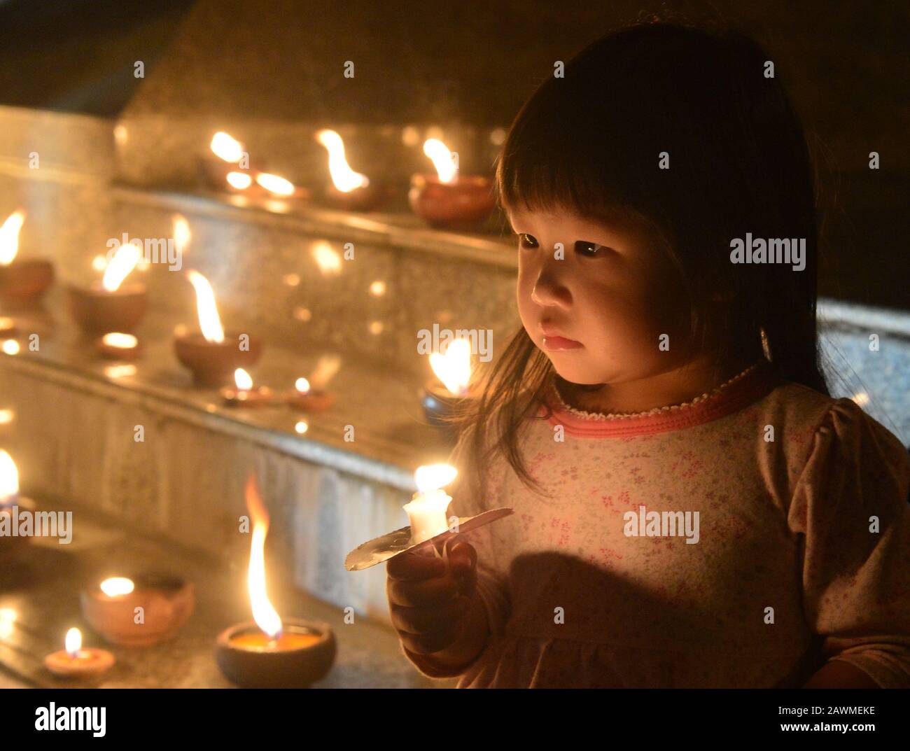 Thai children participates in Yee Peng festival in Chiang Mai ...