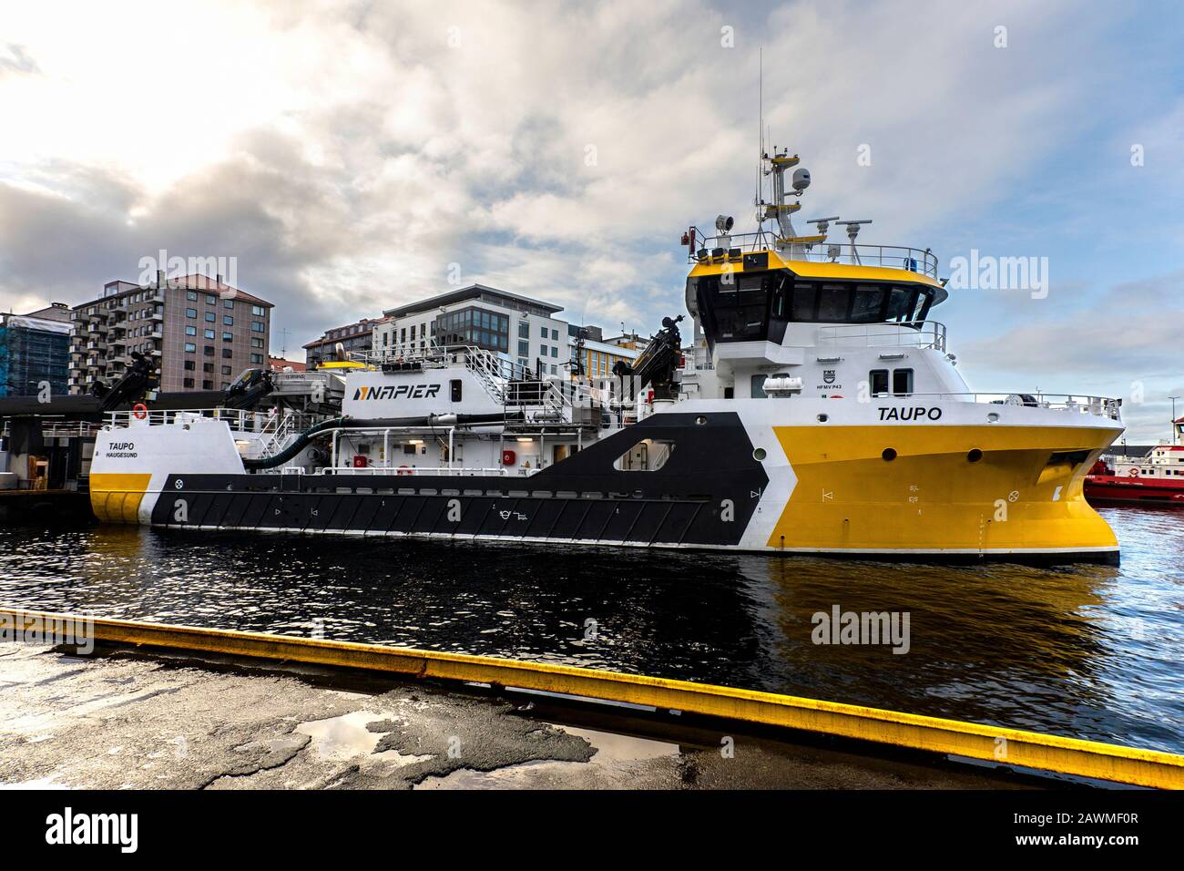 Prosessbat hi-res stock photography and images - Alamy