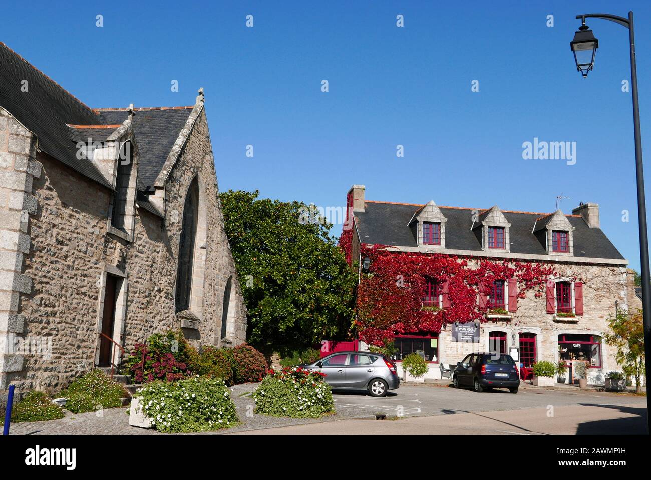 Ty cross hi-res stock photography and images - Alamy