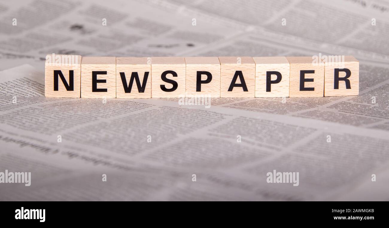 Wooden cubes report hi-res stock photography and images - Alamy