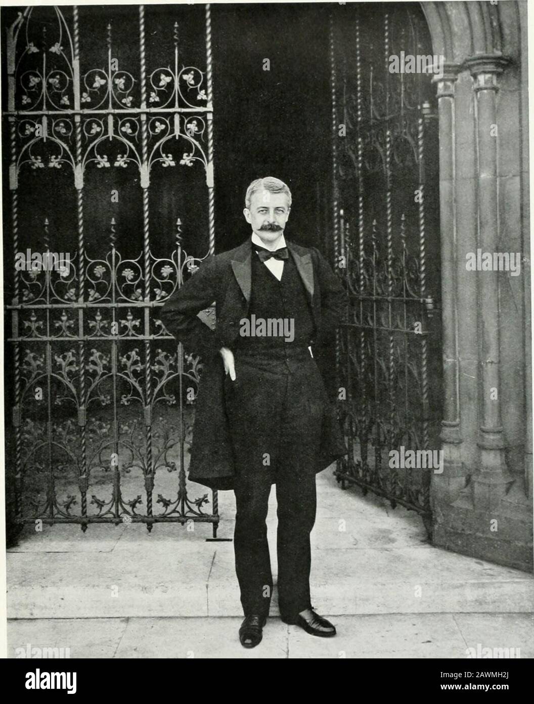 Sir Benjamin Stone's pictures; records of national life and history ...