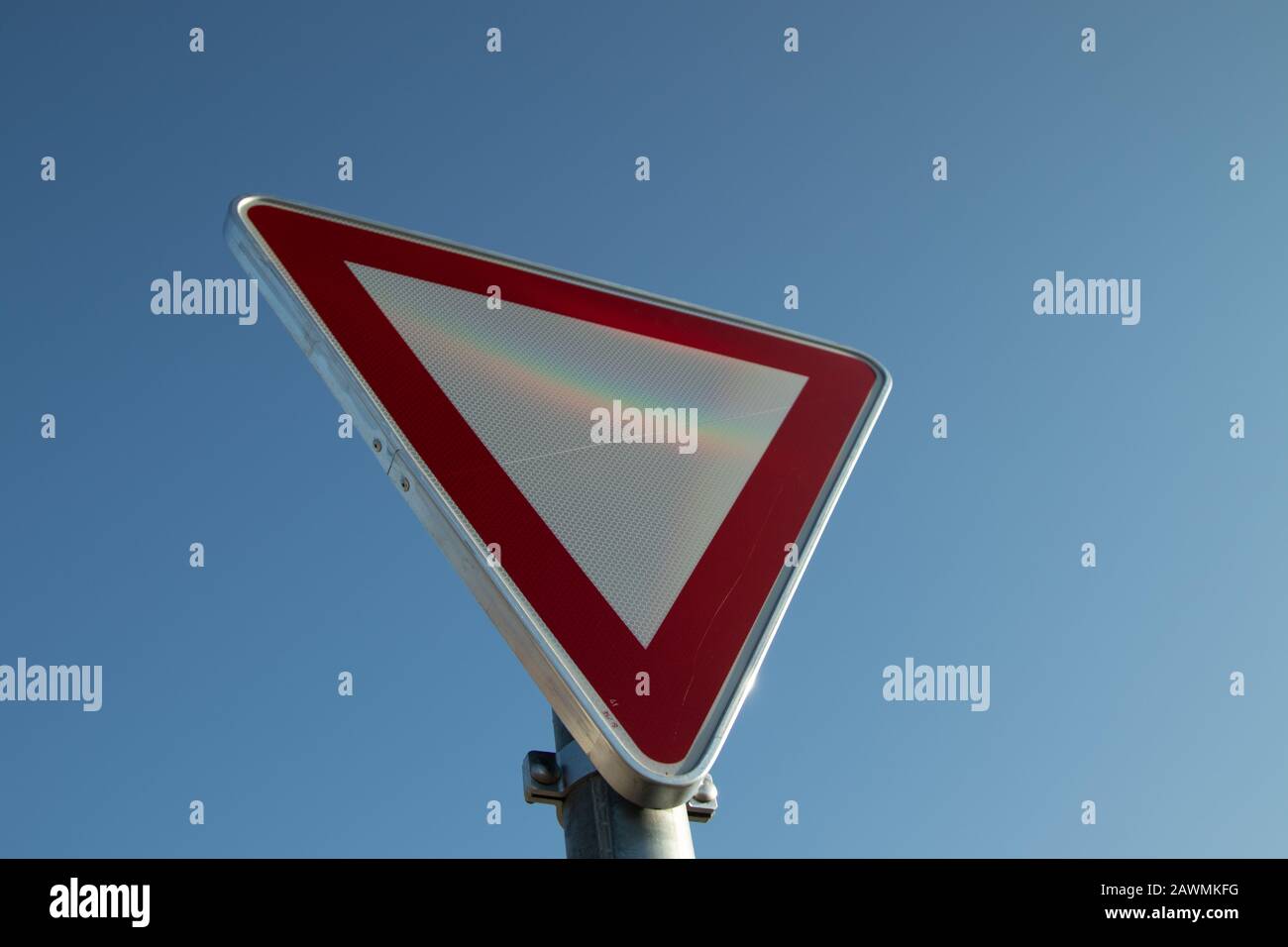 Triangle Give Way Sign High Resolution Stock Photography and Images - Alamy