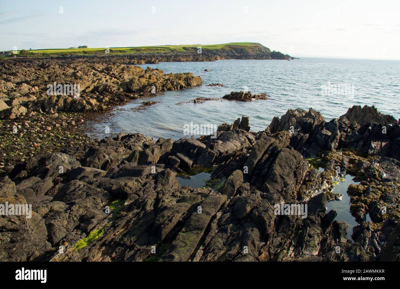 Scottish rocky coastline hi-res stock photography and images - Alamy