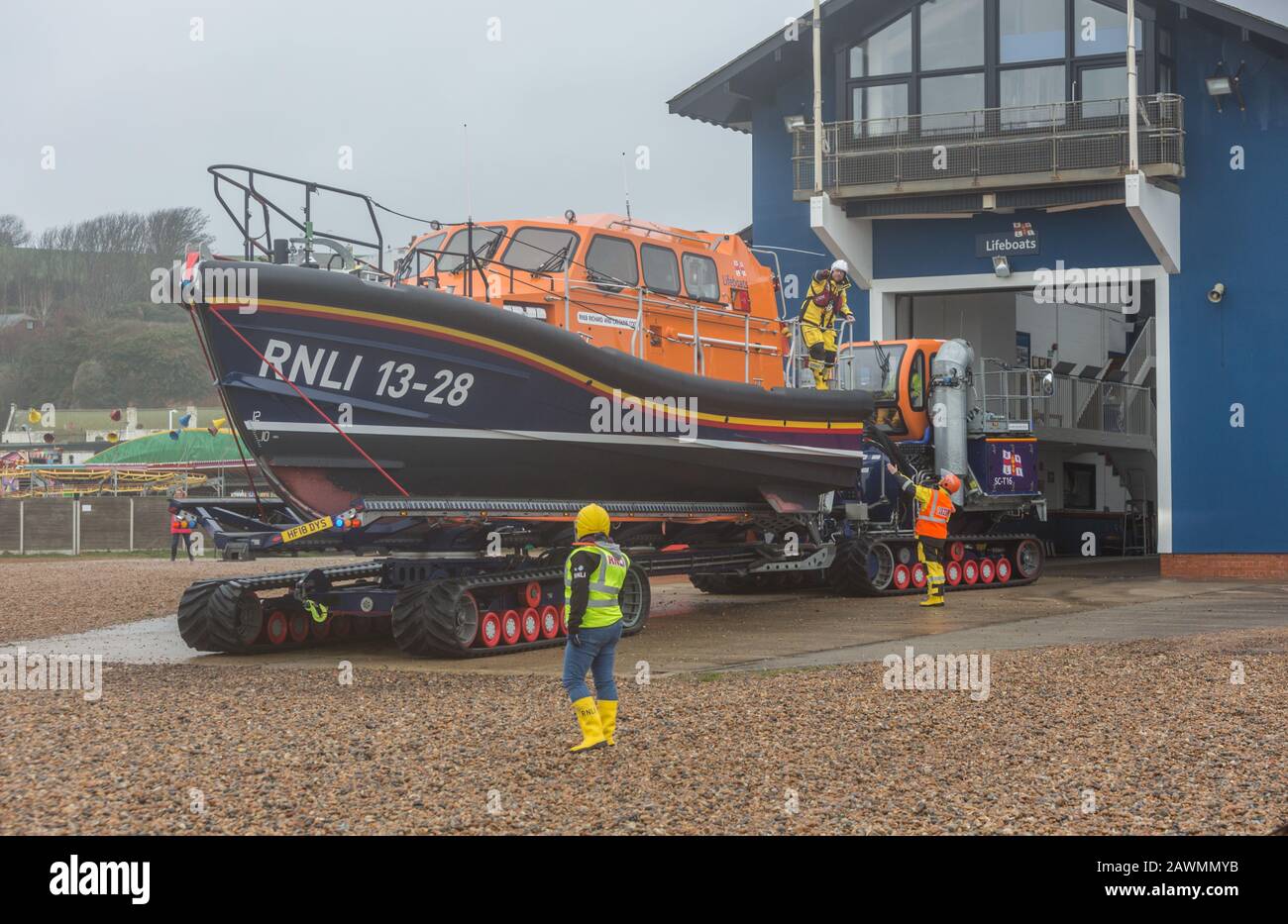 Lifeboat rescue storm hi-res stock photography and images - Alamy
