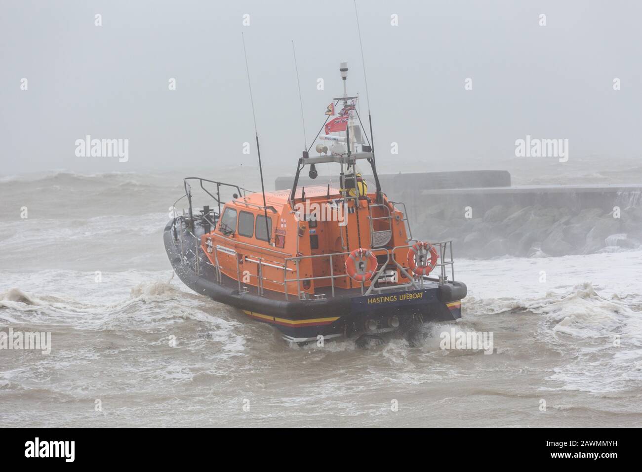 Rnli lifeboat volunteer hi-res stock photography and images - Alamy