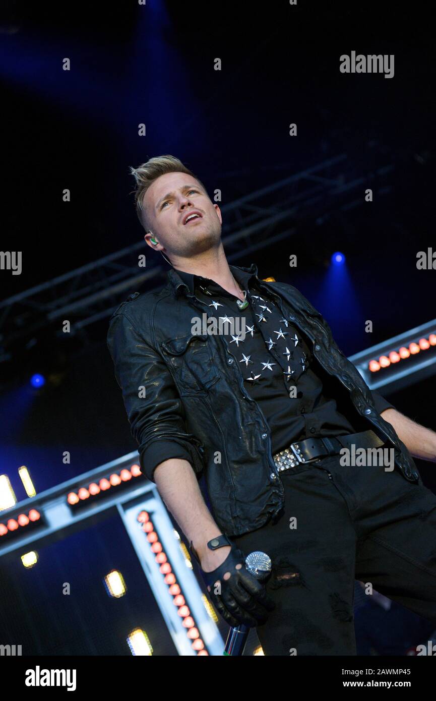 Nicky byrne with short back and sides haircut hi-res stock photography ...