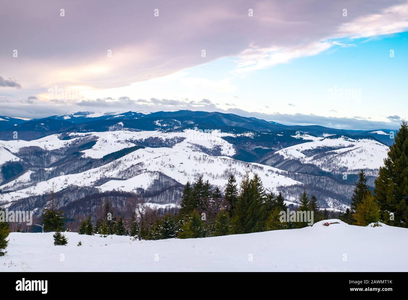 Winter in Cindrel mountains, Romania, Magura peak, 1304m Stock Photo ...