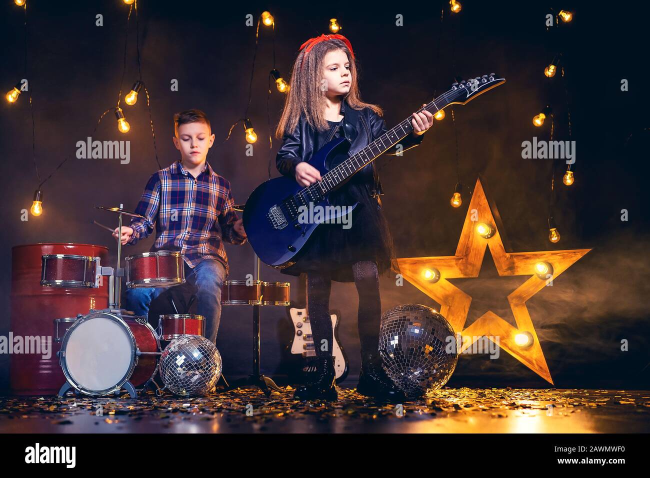 Kid rock band hi-res stock photography and images - Alamy