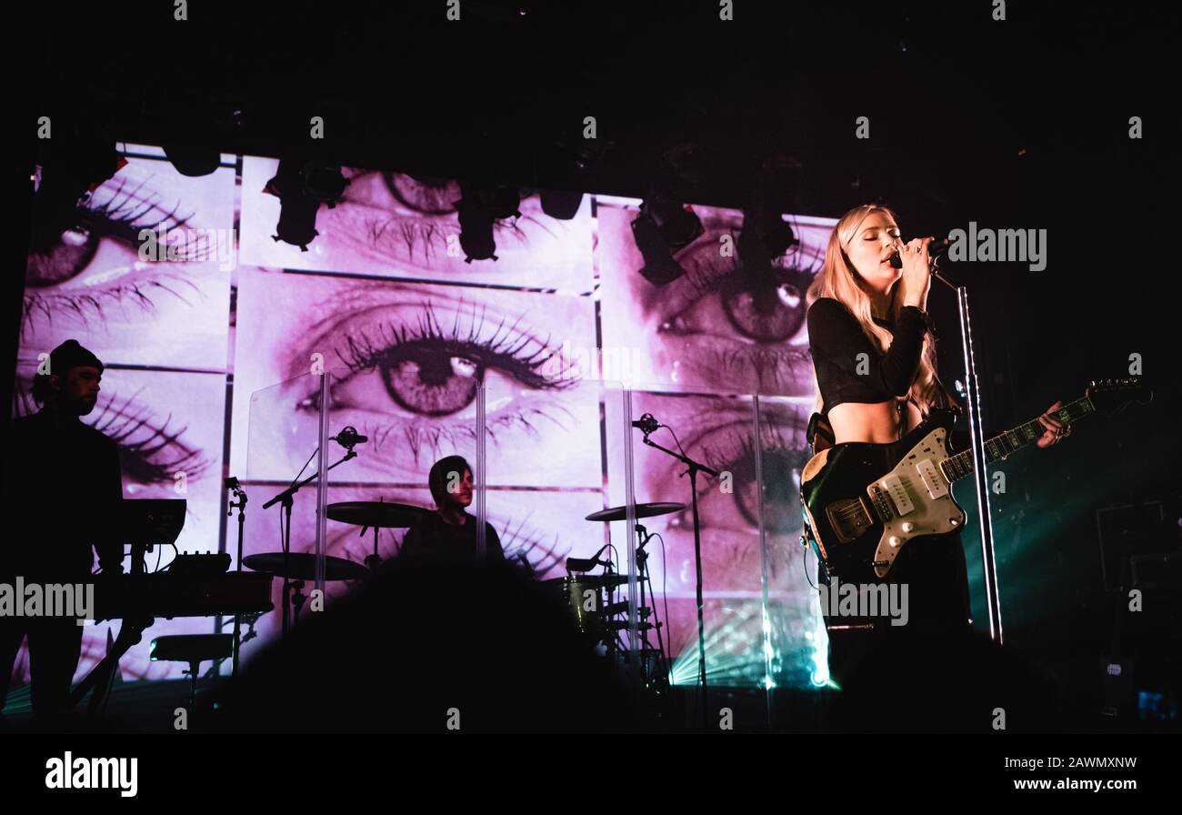 Lennon stella singer hi-res stock photography and images - Alamy