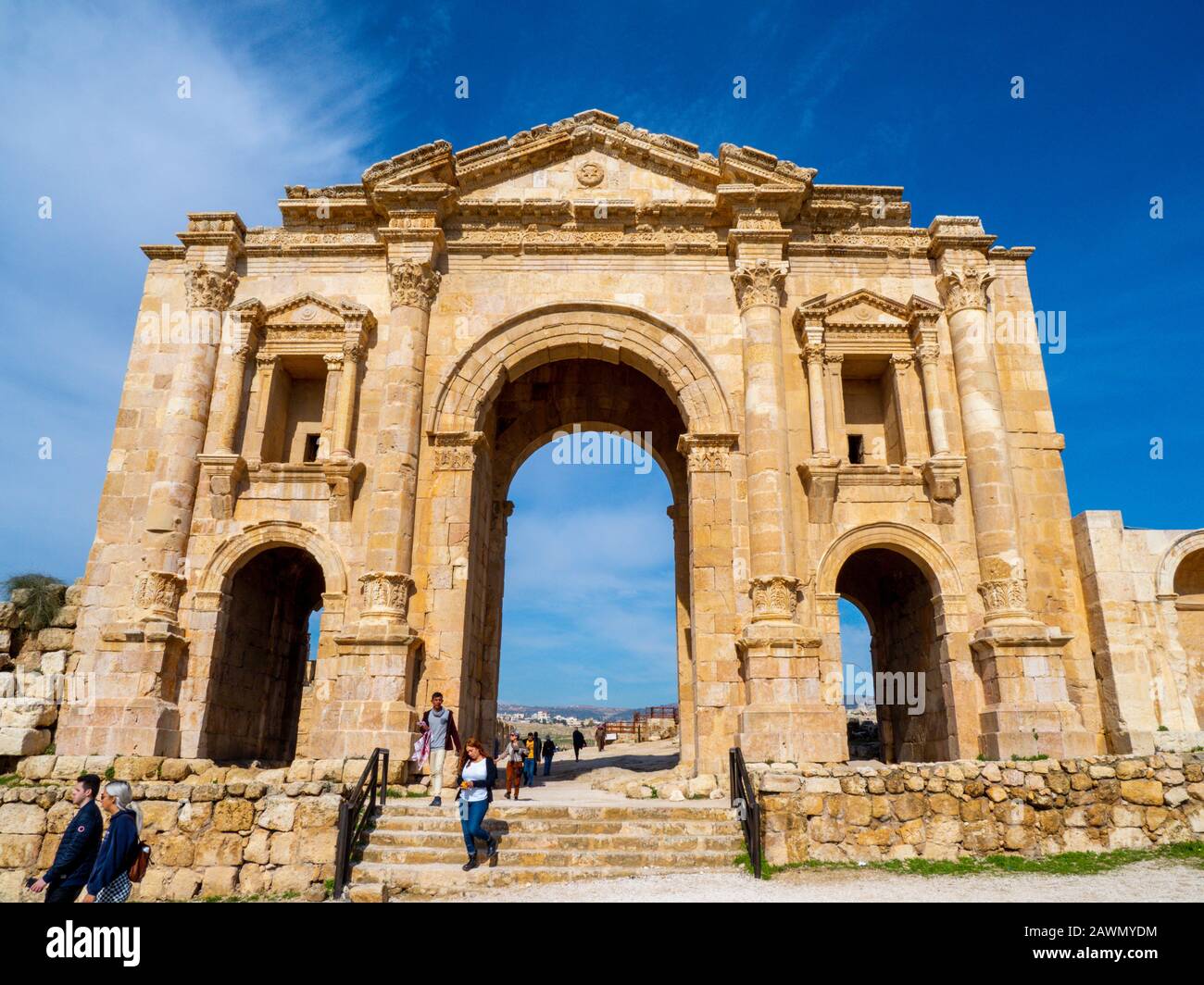 Hadrians arch jerash hi-res stock photography and images - Alamy