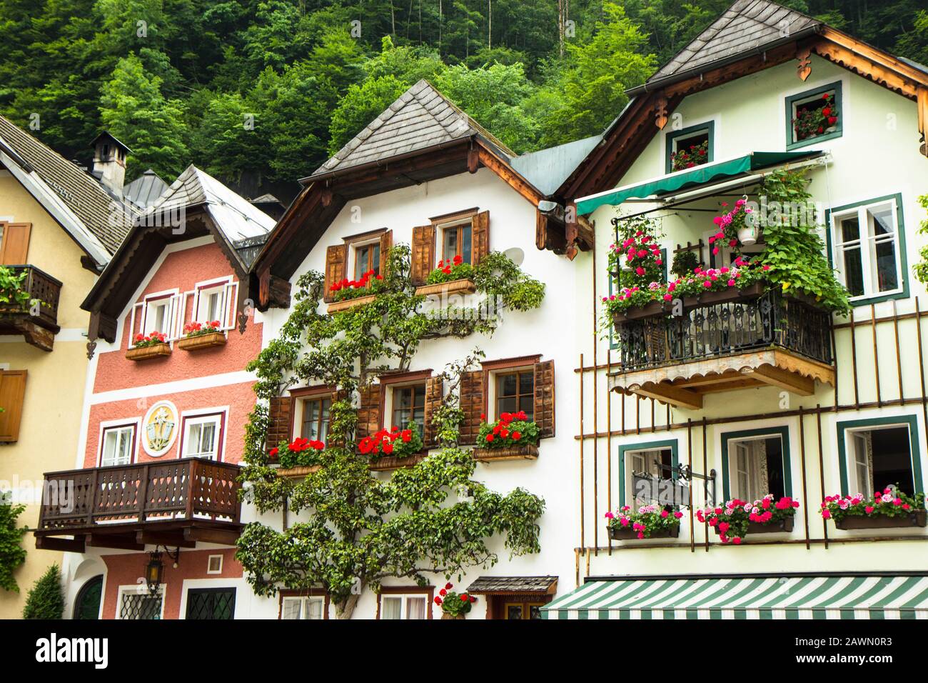 Hallstadt, July 2nd 2017: Old houses of famous alpine village Hallstadt ...