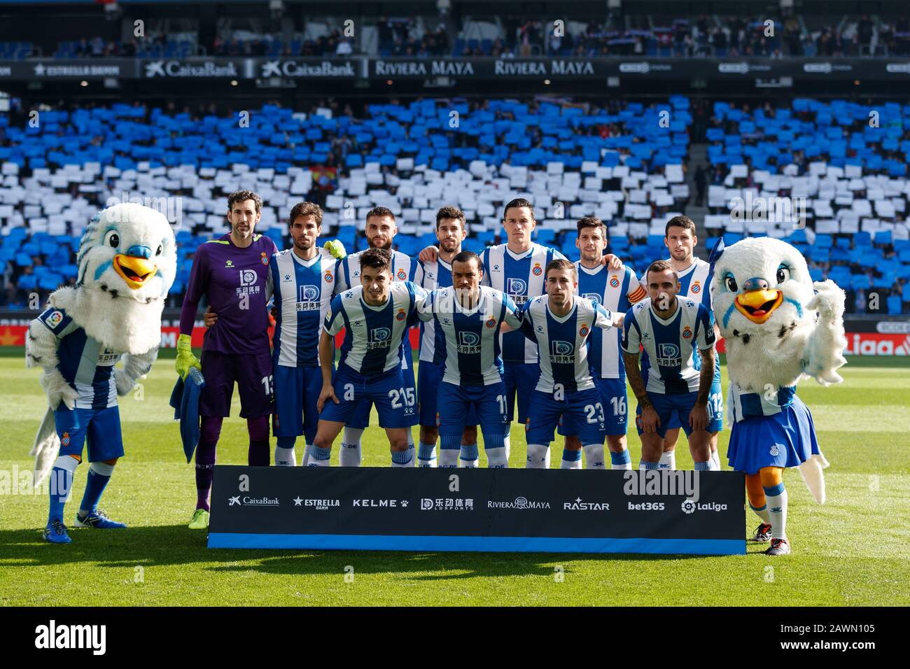 Barcelona, Spain. 09th Feb, 2020. The RCD Espanyol team line up for a ...