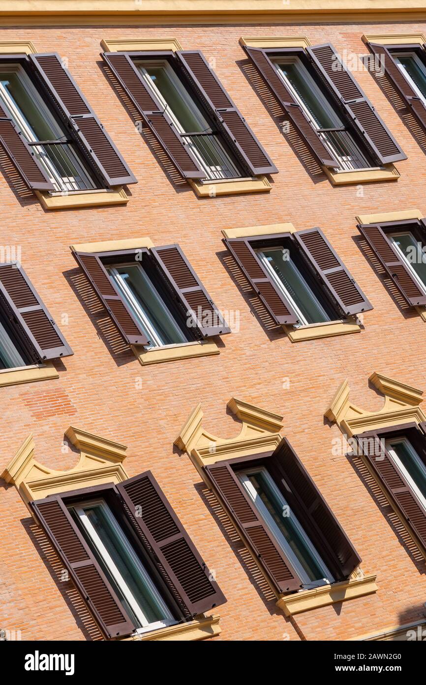 Typical renaissance windows in Rome, Italy Stock Photo - Alamy