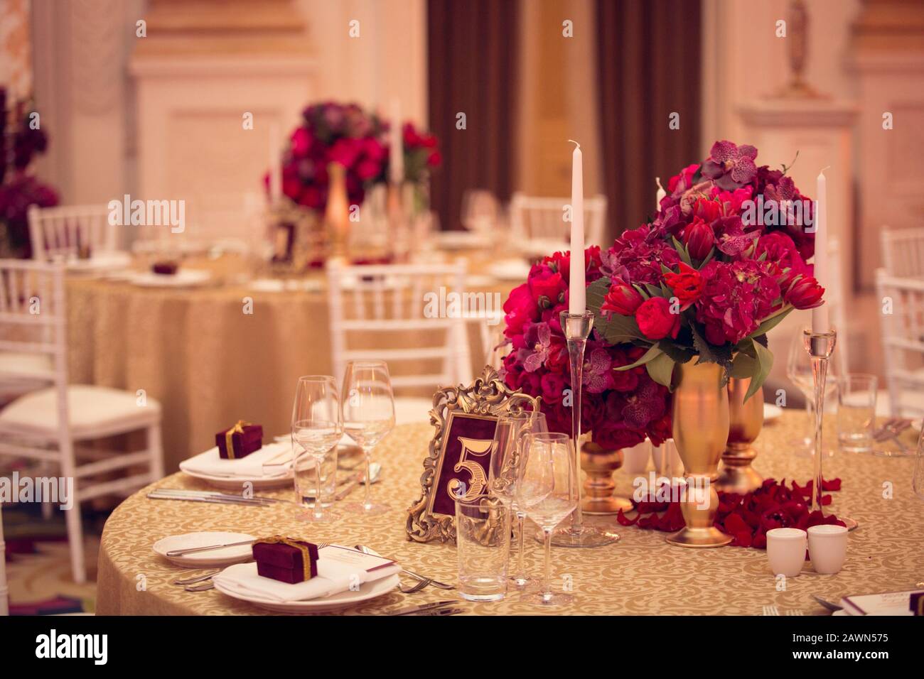 Table set for an event party or wedding reception Stock Photo - Alamy