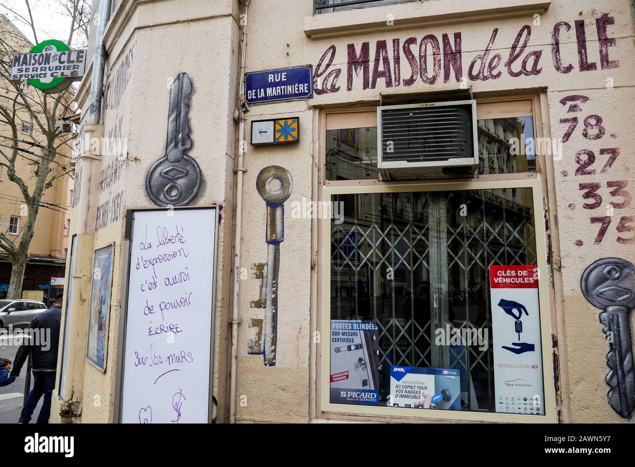 The House of the Key, Old shop, Lyon, France Stock Photo - Alamy