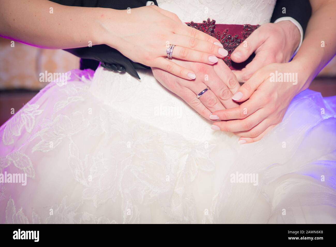 Hands hugging back hi-res stock photography and images - Alamy