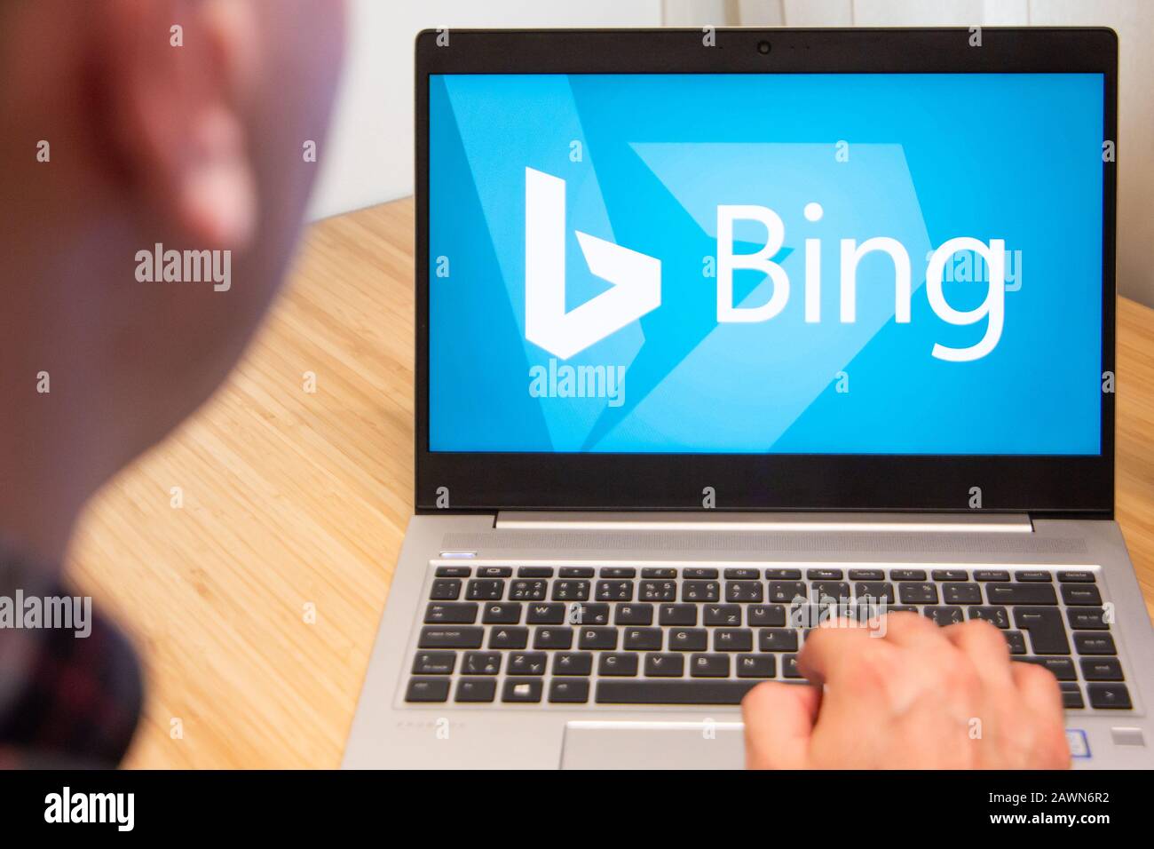 Microsoft bing logo hi-res stock photography and images - Alamy