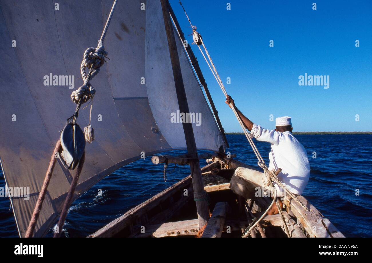 Ancient dhow hi-res stock photography and images - Alamy