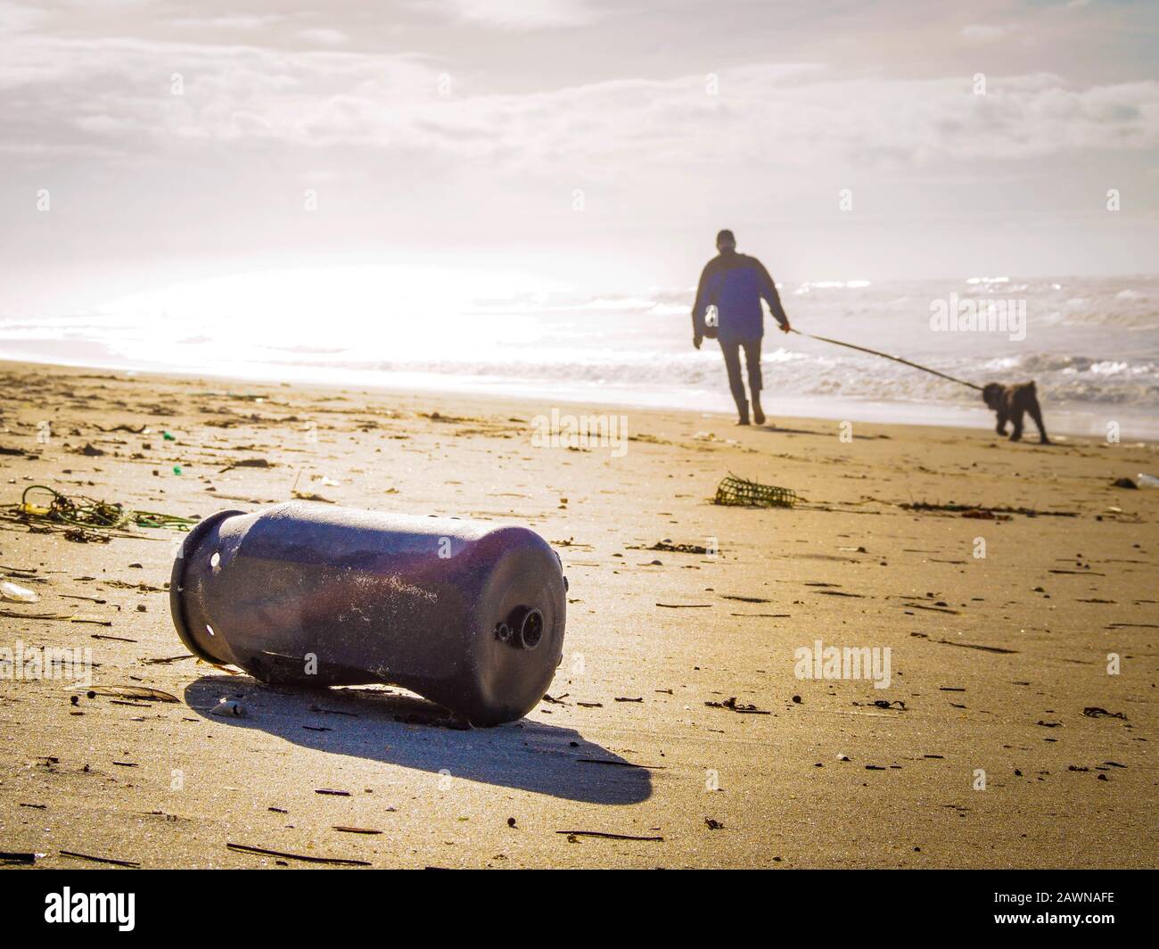 Toxic waste barrel sea hi-res stock photography and images - Alamy