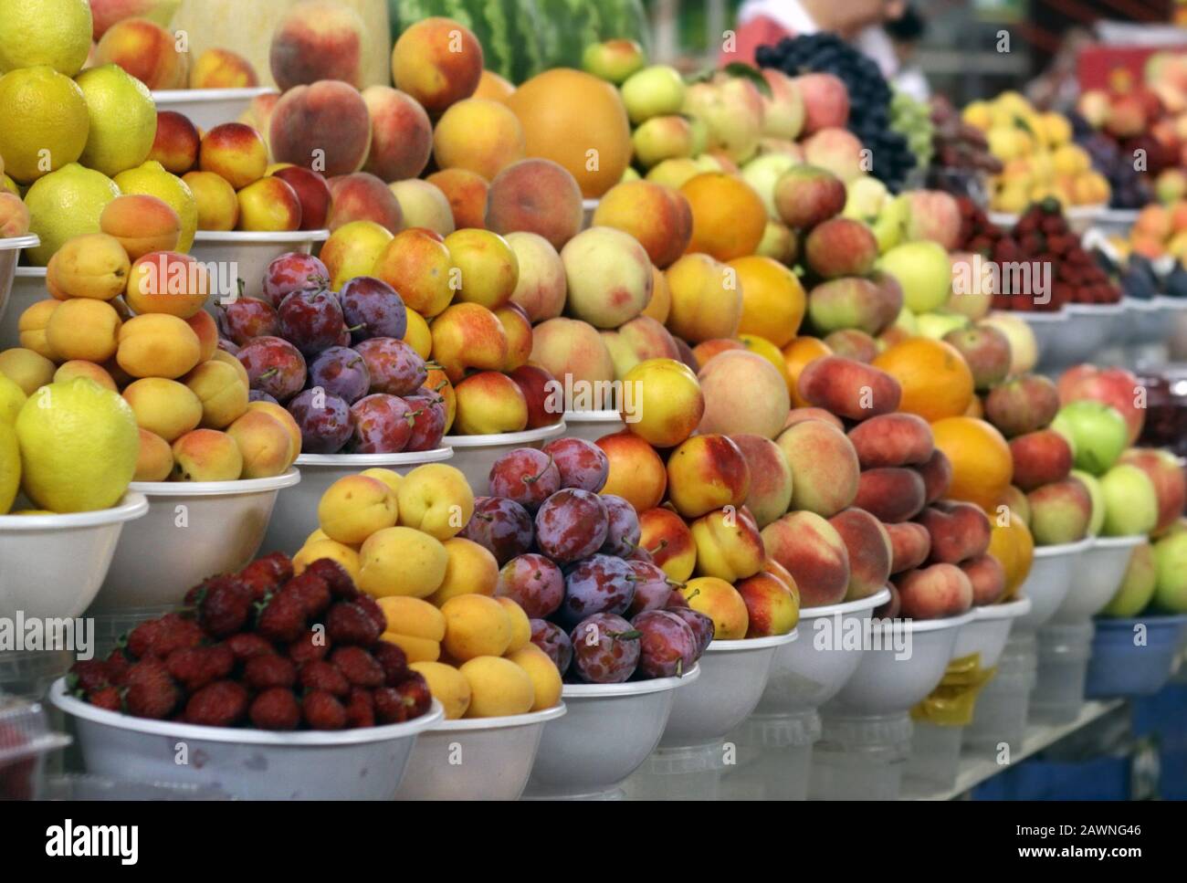 Fruit section in the market the Green Bazaar in Almaty, Kazakhstan ...