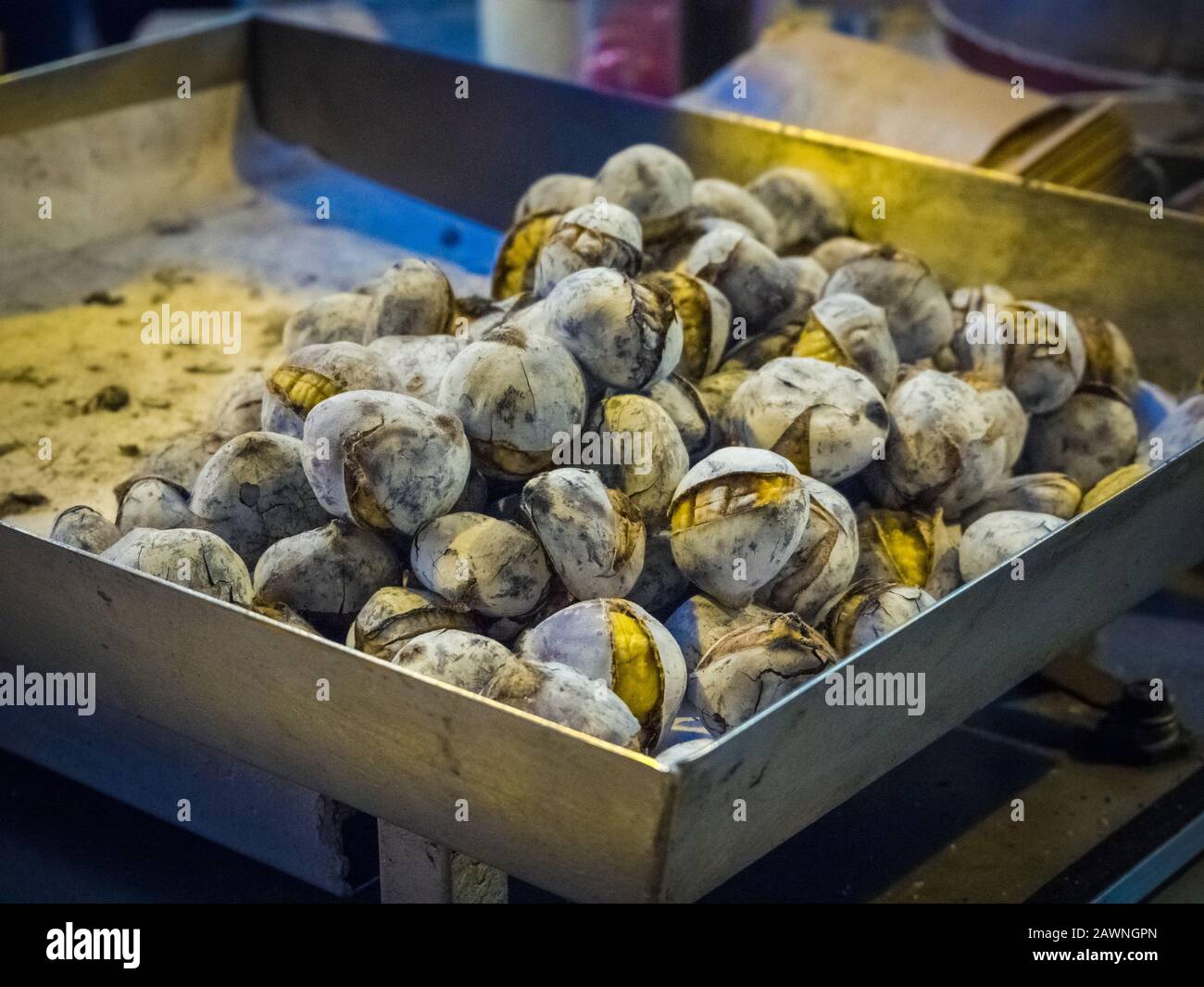 Edible chestnuts in metal hi-res stock photography and images - Alamy