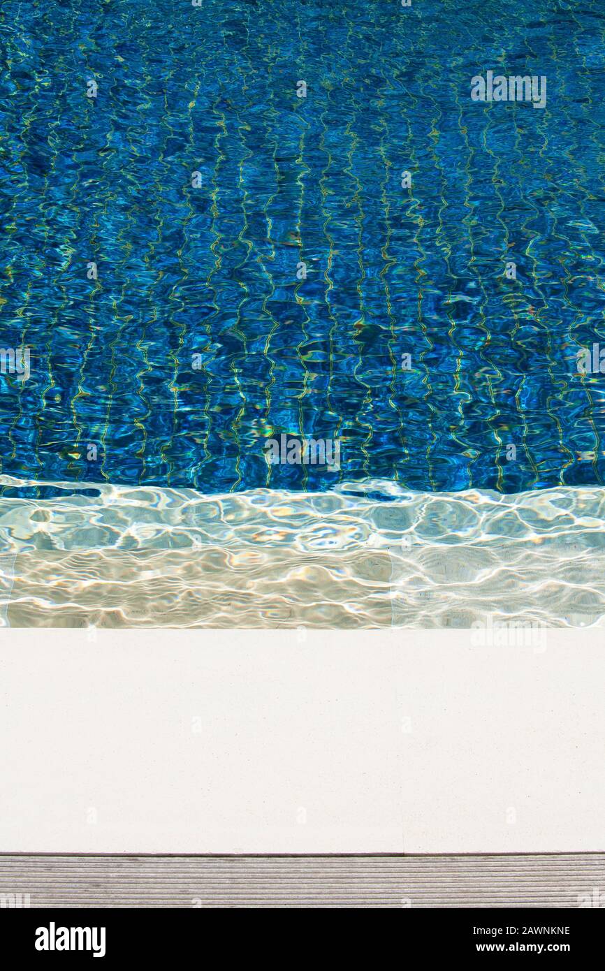 Wavy tile hi-res stock photography and images - Alamy