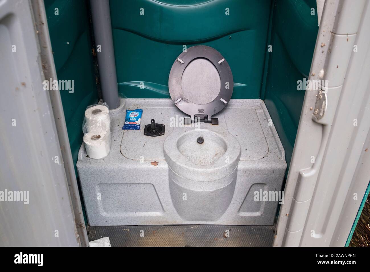 Portable toilet hi-res stock photography and images - Alamy
