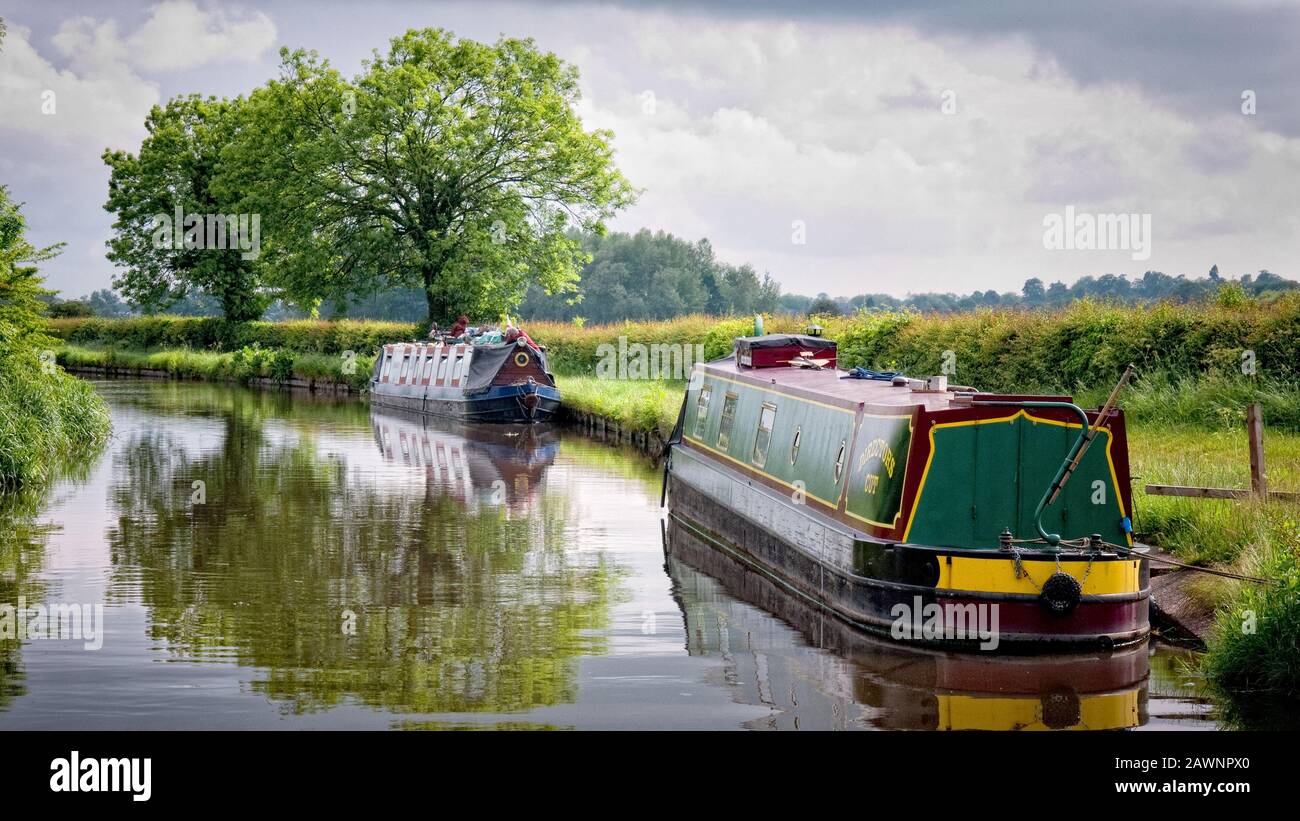 Narrowboat travelling on the Staffordshire and Worcester Canal Stock ...