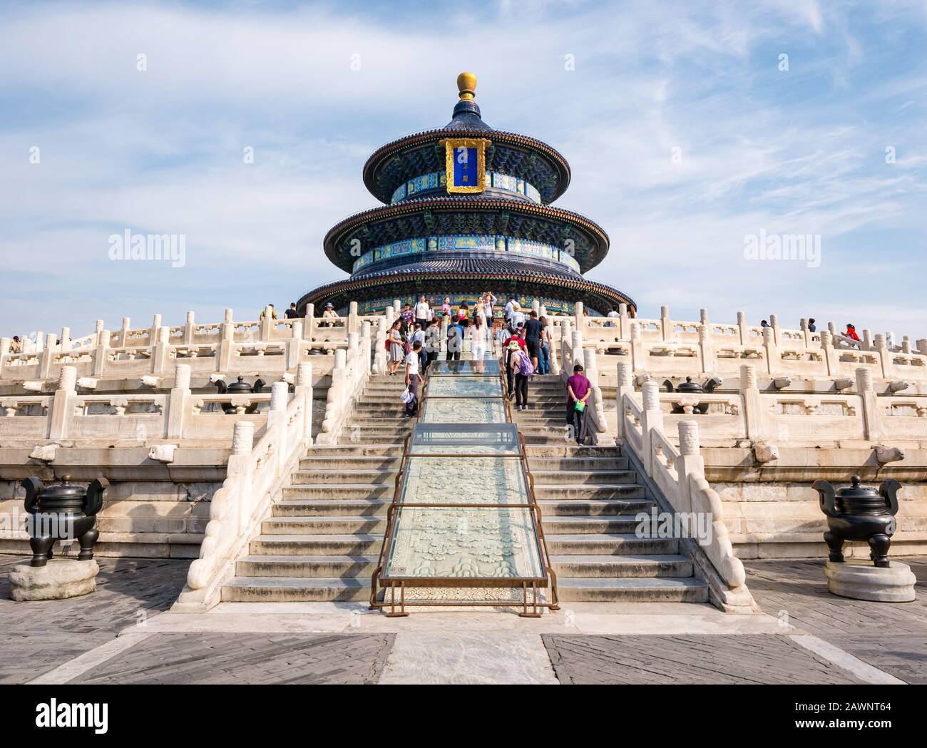 Tourists in Hall of Prayer for Good Harvests, Temple of Heaven complex ...