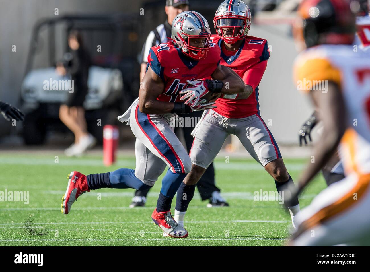 Football quarterback form hi-res stock photography and images - Alamy