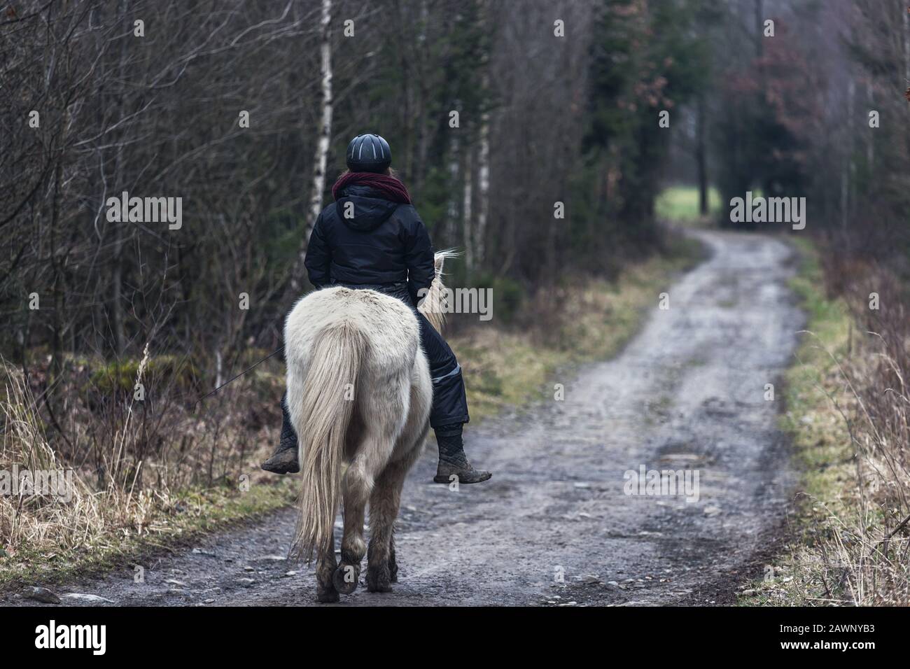Lonely rider hi-res stock photography and images - Alamy
