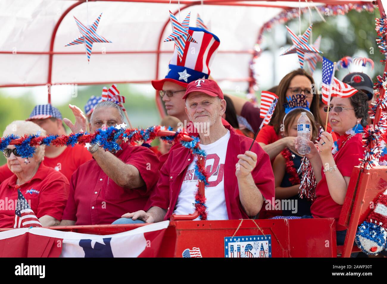 Man waving texas flag hi-res stock photography and images - Alamy