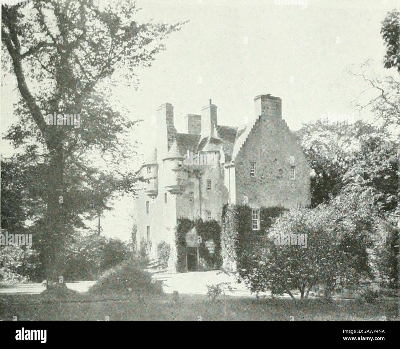 Tullibole castle hi-res stock photography and images - Alamy