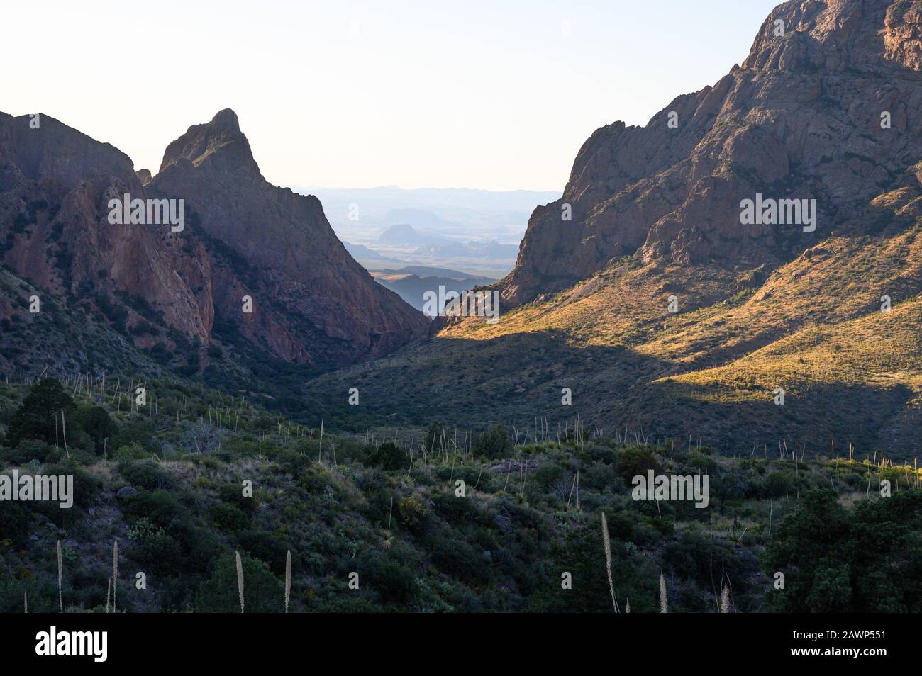Chisos basin hi-res stock photography and images - Alamy