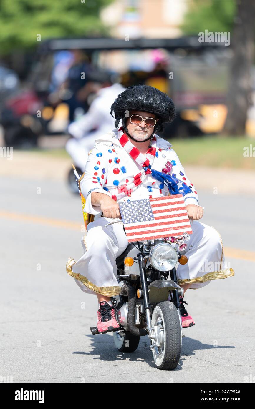 Arlington, Texas, USA - July 4, 2019: Arlington 4th of July Parade, Men ...