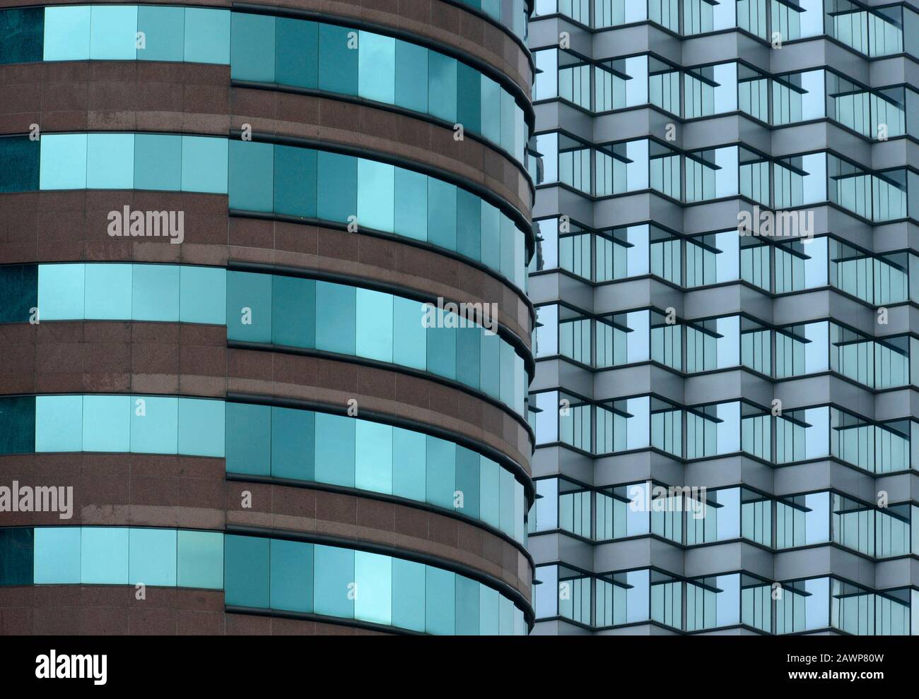 Glass fronted buildings hi-res stock photography and images - Alamy