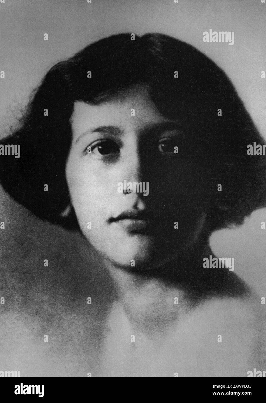 Simone weil 12 hi-res stock photography and images - Alamy