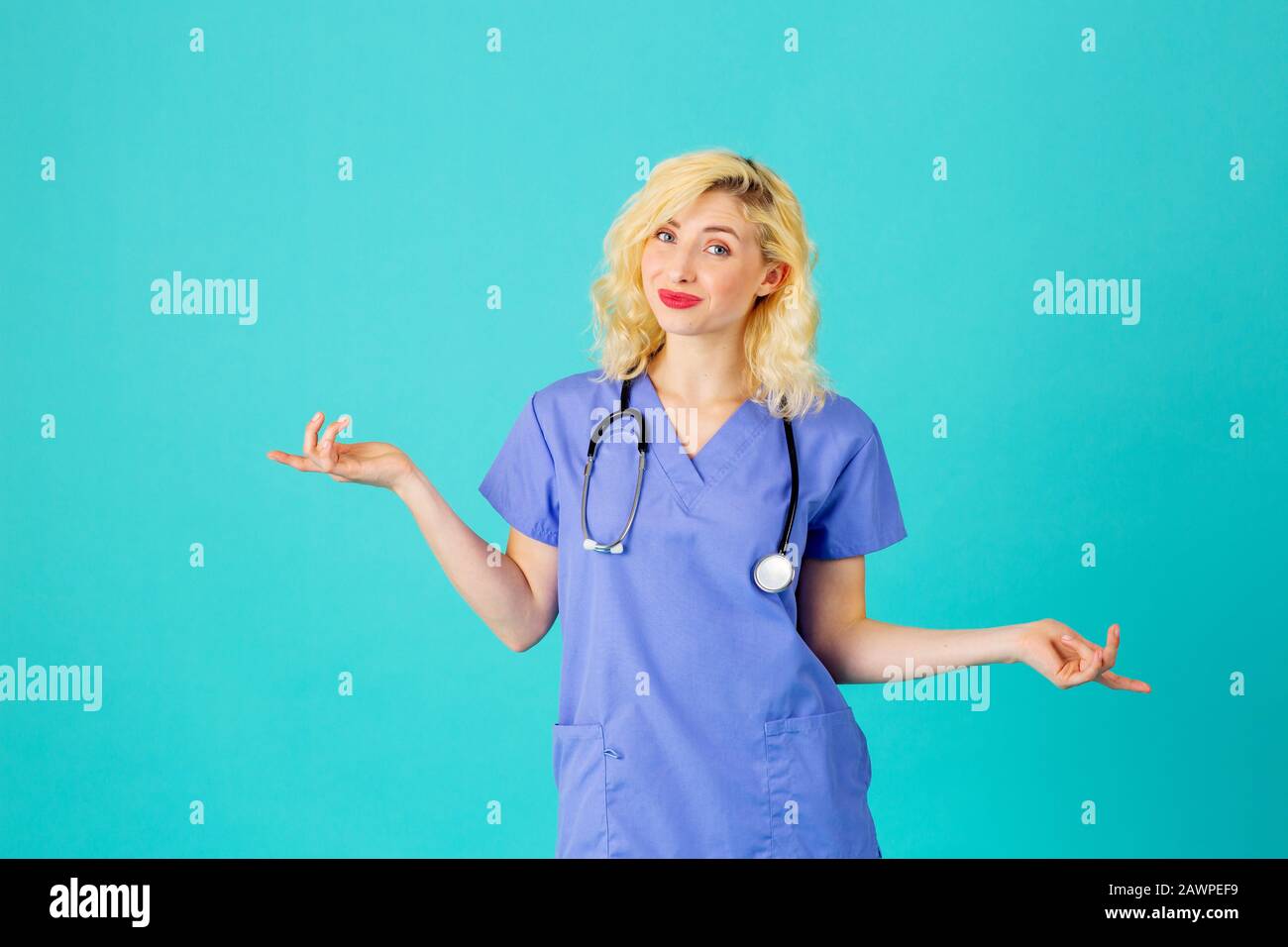 Doctor decide hi-res stock photography and images - Alamy