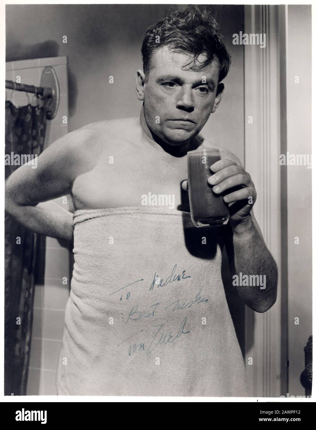 1956 , HOLLYWOOD , USA : The movie actor TOM EWELL ( 1909 – 1994 ...