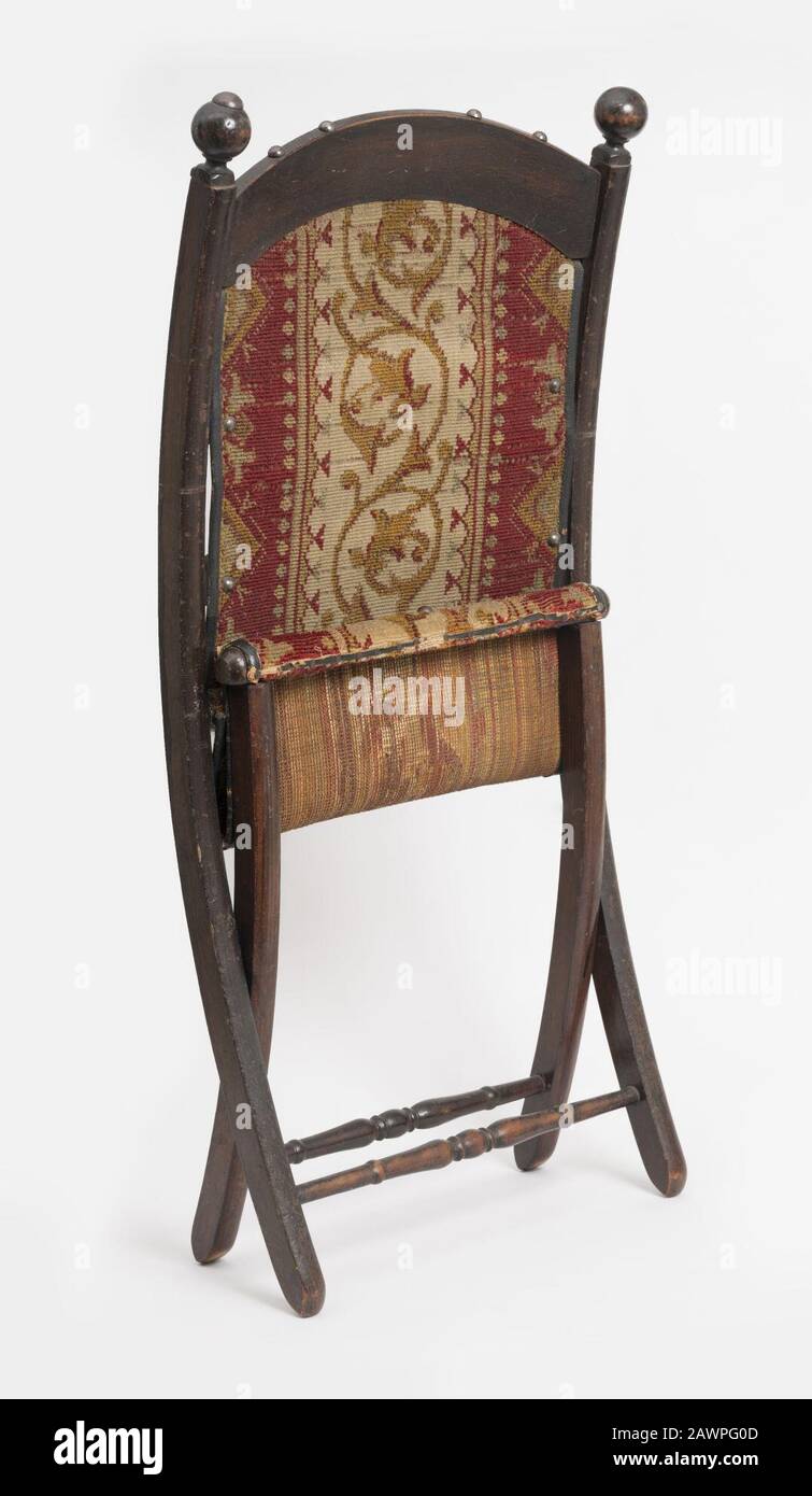 Folding chair history hi-res stock photography and images - Alamy