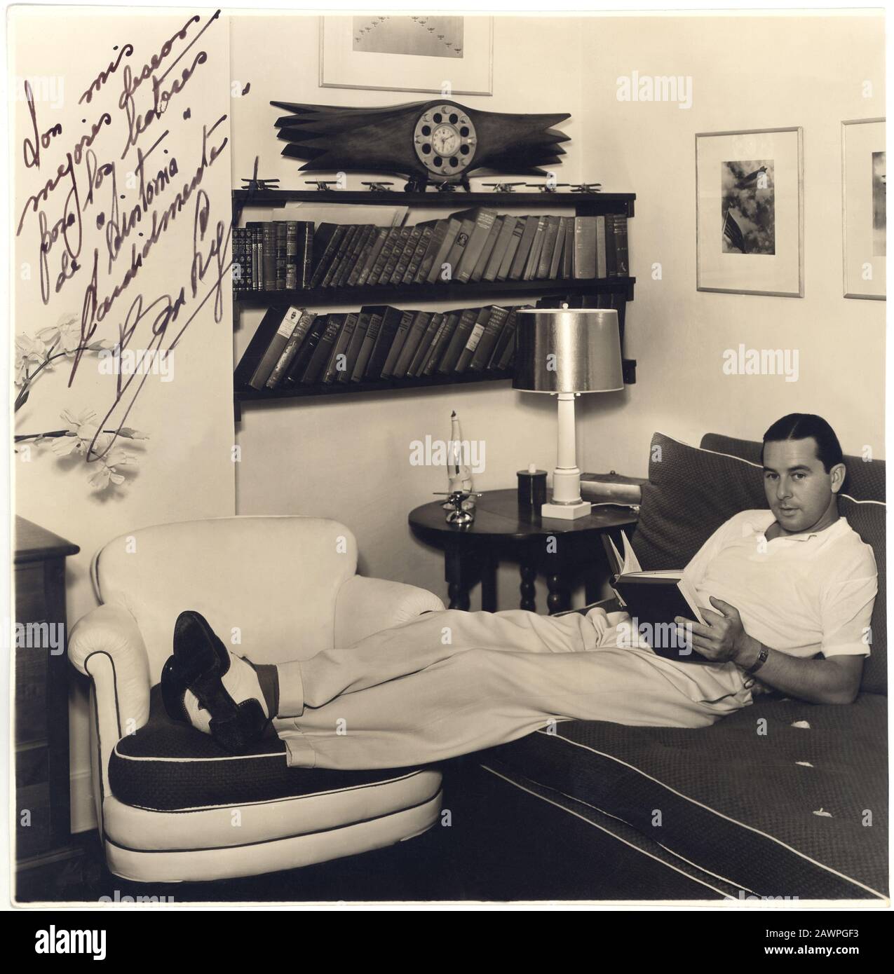 1946 ca , USA : The movie actor BEN LYON ( 1901 - 1979 ), at home at ...