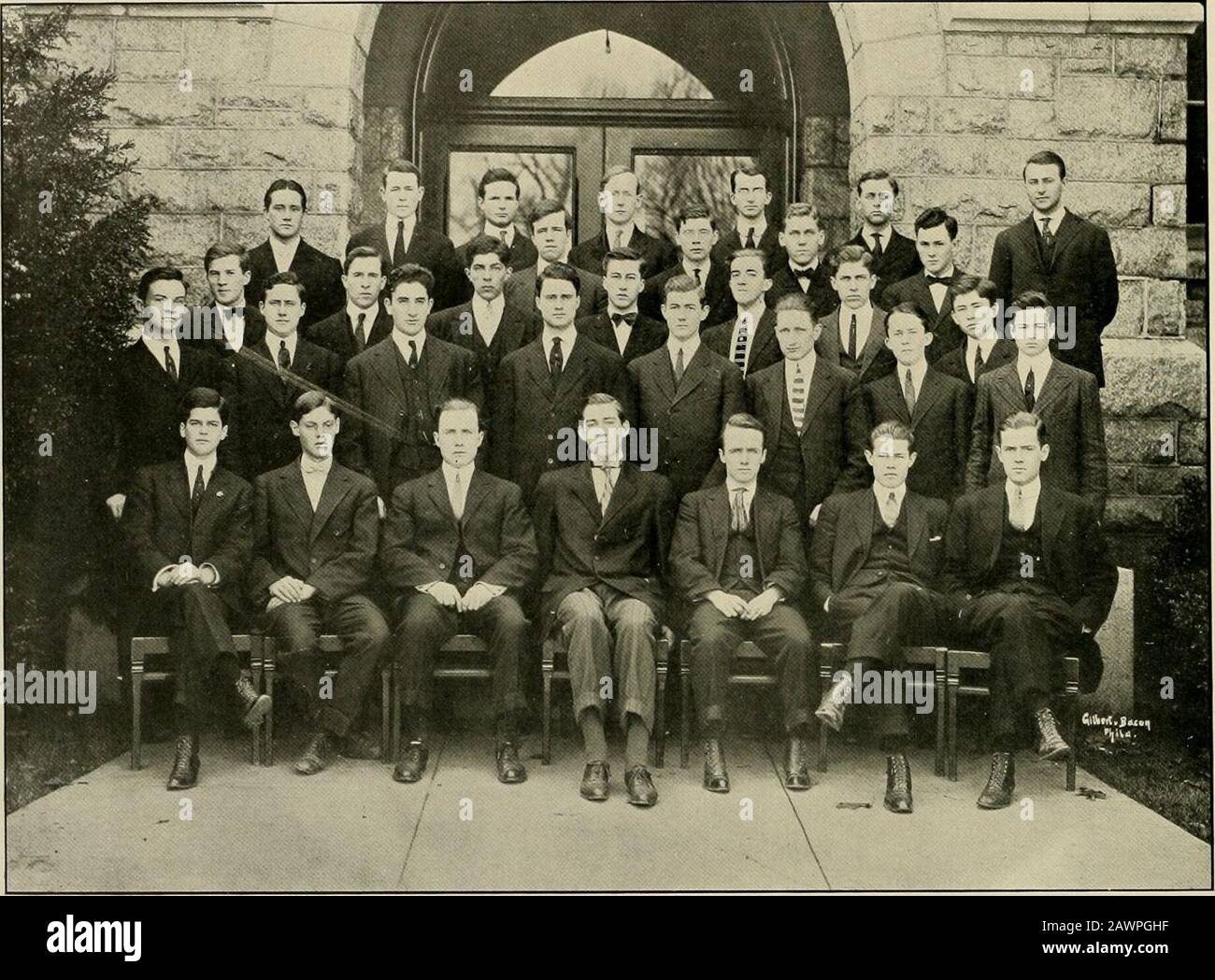 The record of the class of 1909 . JUNIOR CLASS JUNIOR CLASS Earle ...