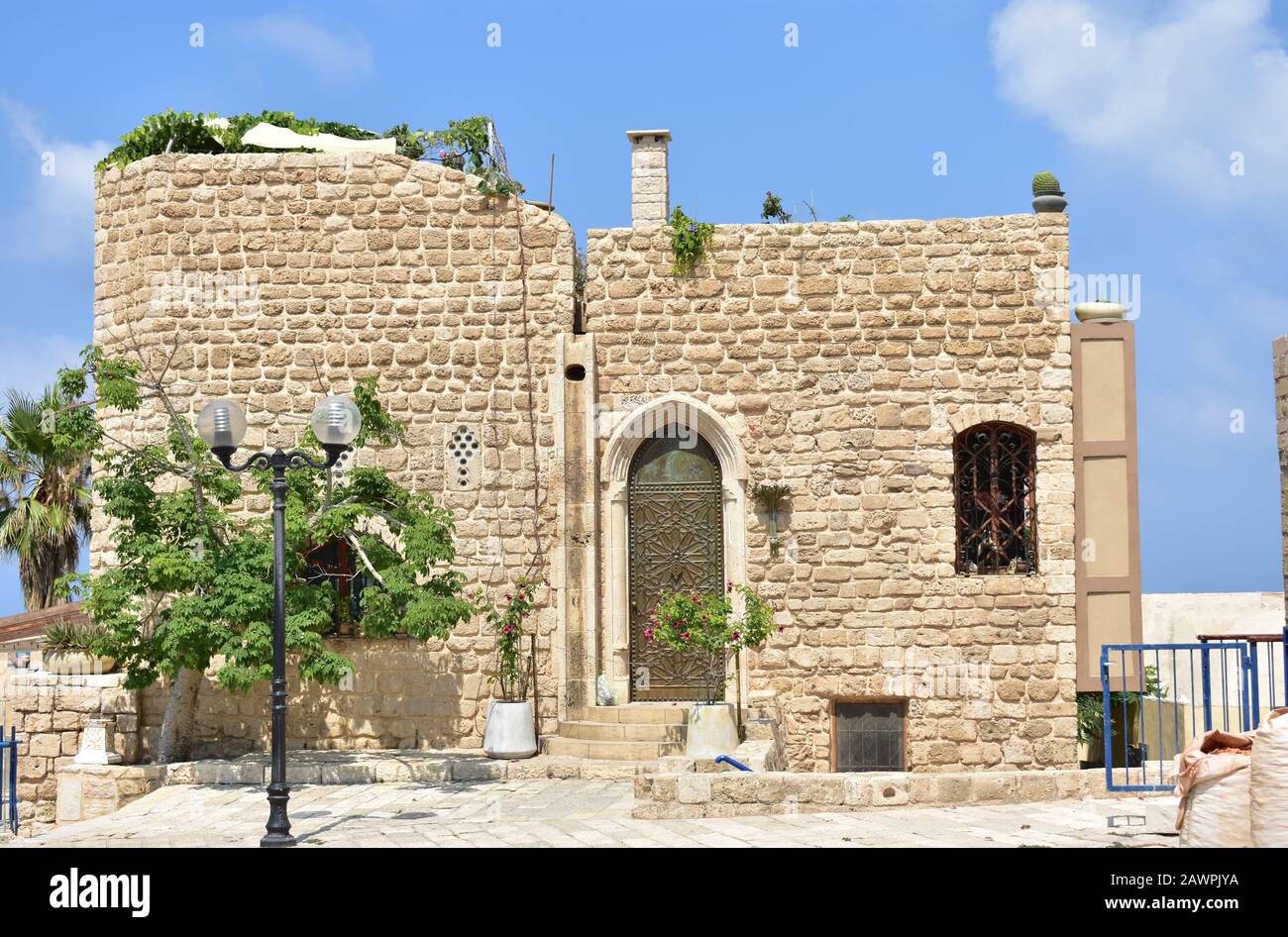 Israeli exterior of a building hi-res stock photography and images - Alamy