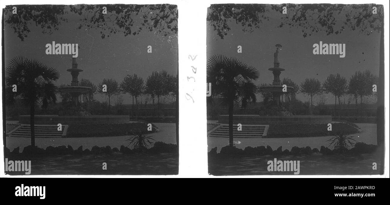 Font d'un parc Stock Photo - Alamy
